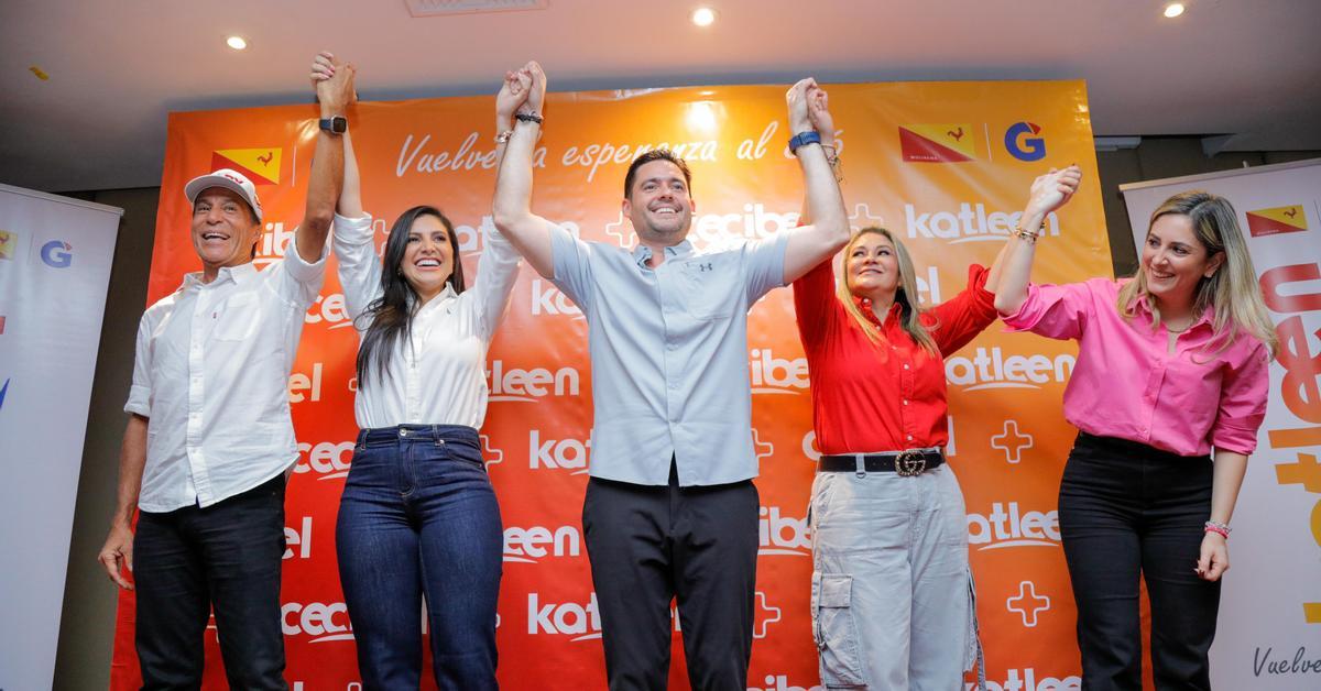 Respaldan a Carrizo: Cecibel García y su hija, la exdiputada Katleen ...